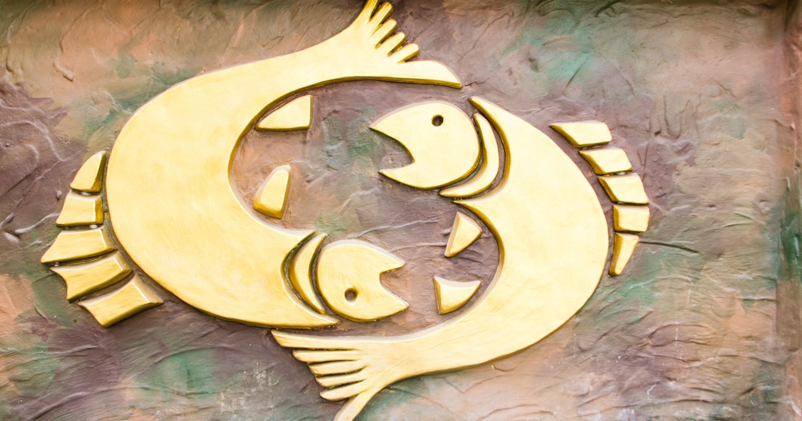 5 Astounding Traits of Pisces (Are You Really That Deep?) - Starry ...